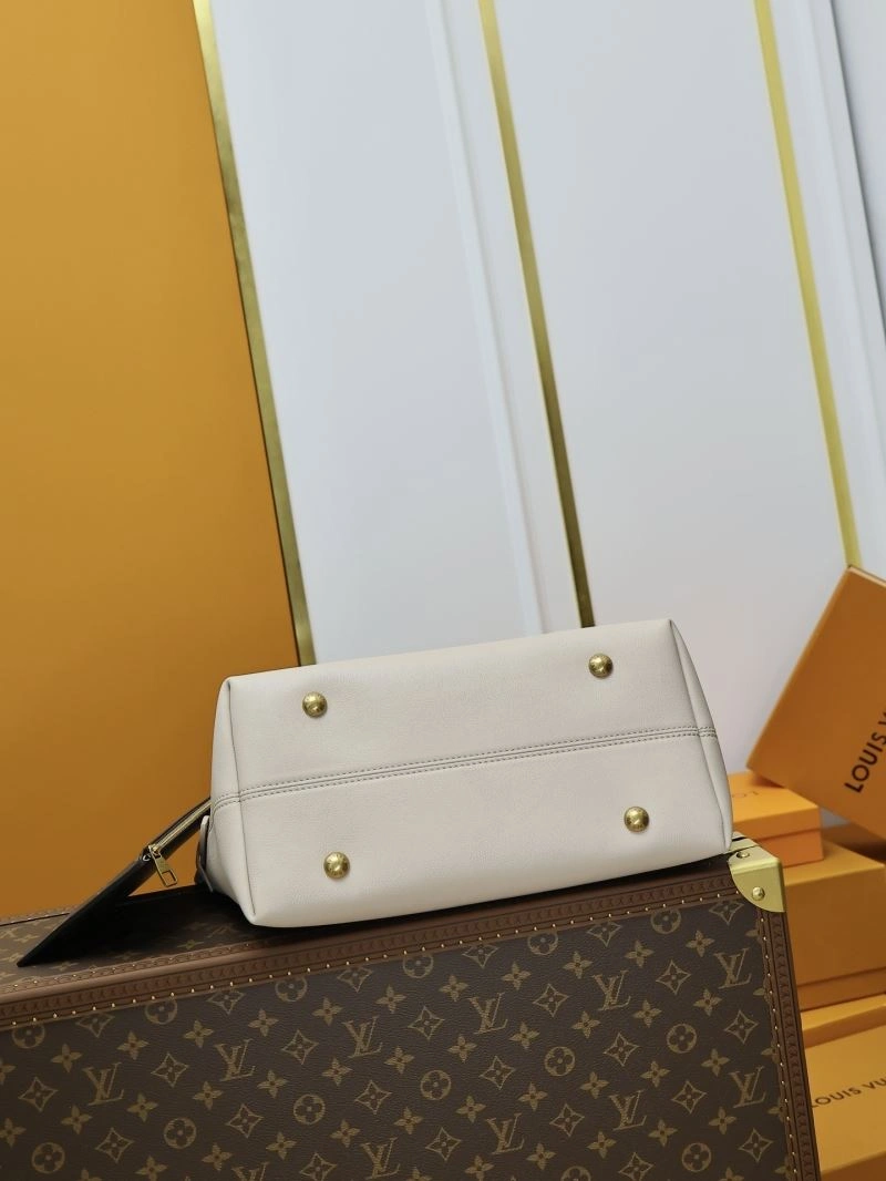 Top match Louis Vuitton Hobo Bags