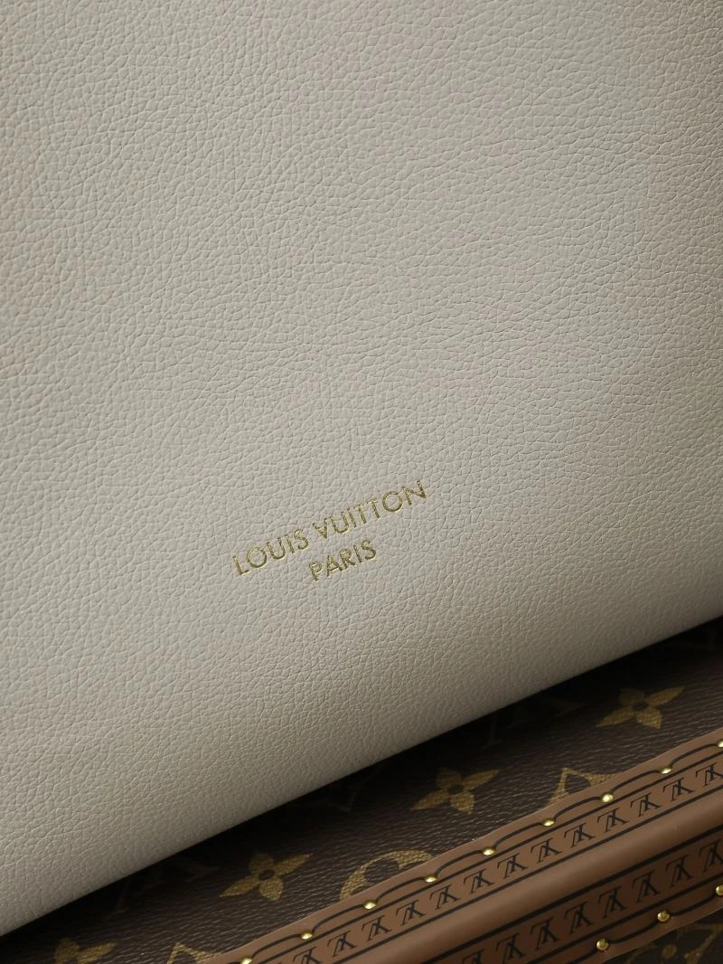 Top match Louis Vuitton Hobo Bags