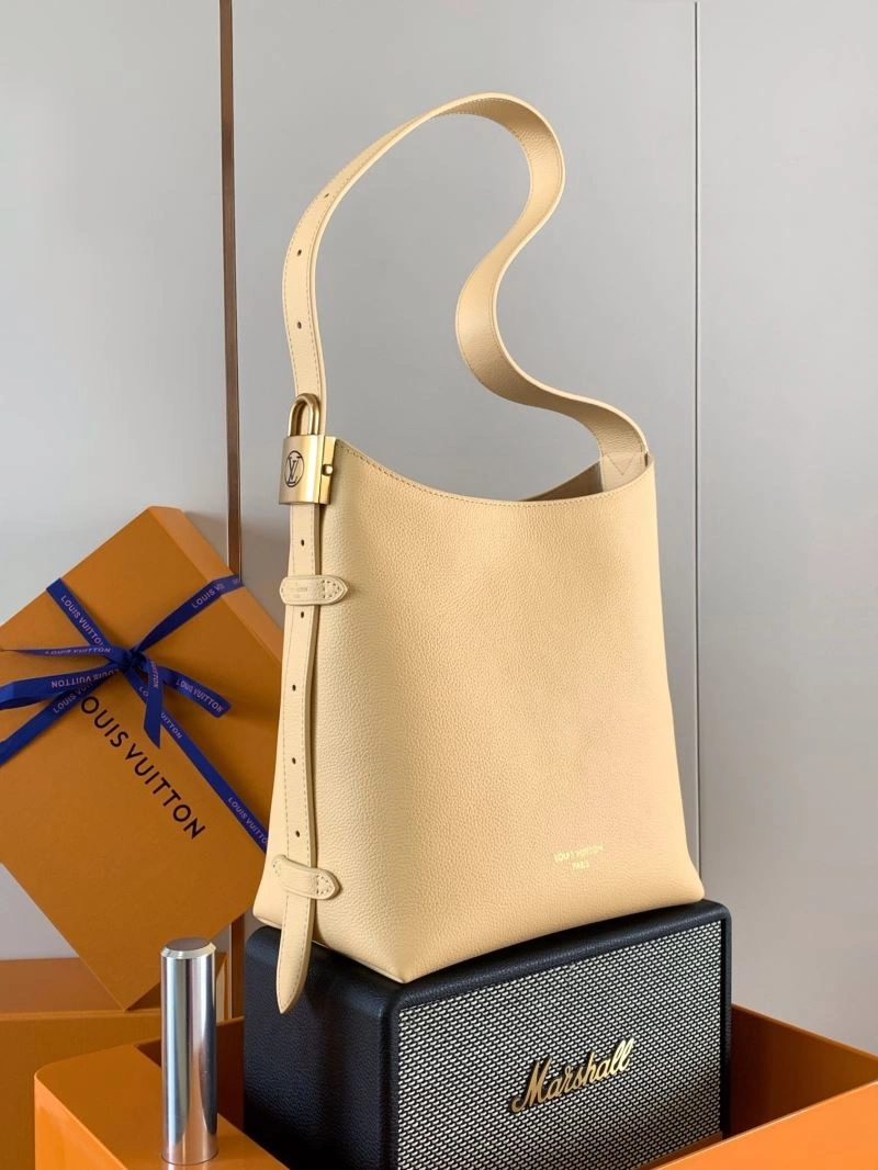 Indistinguishable Louis Vuitton Hobo Bags
