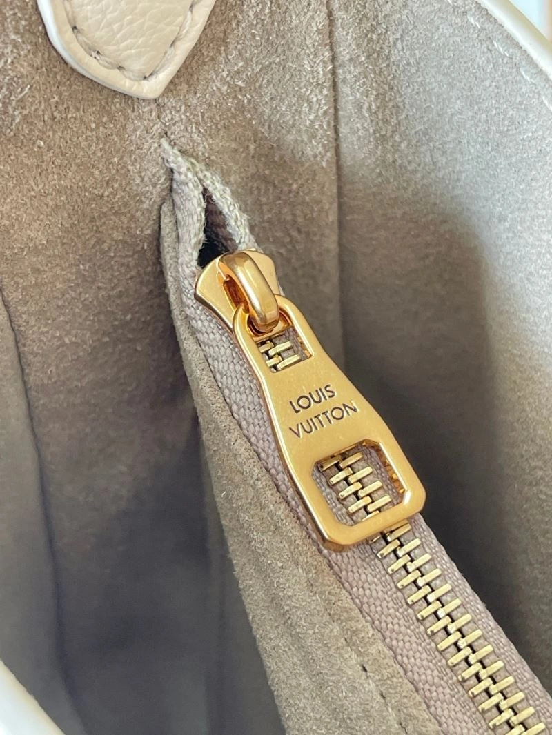 Top mirror Louis Vuitton Hobo Bags