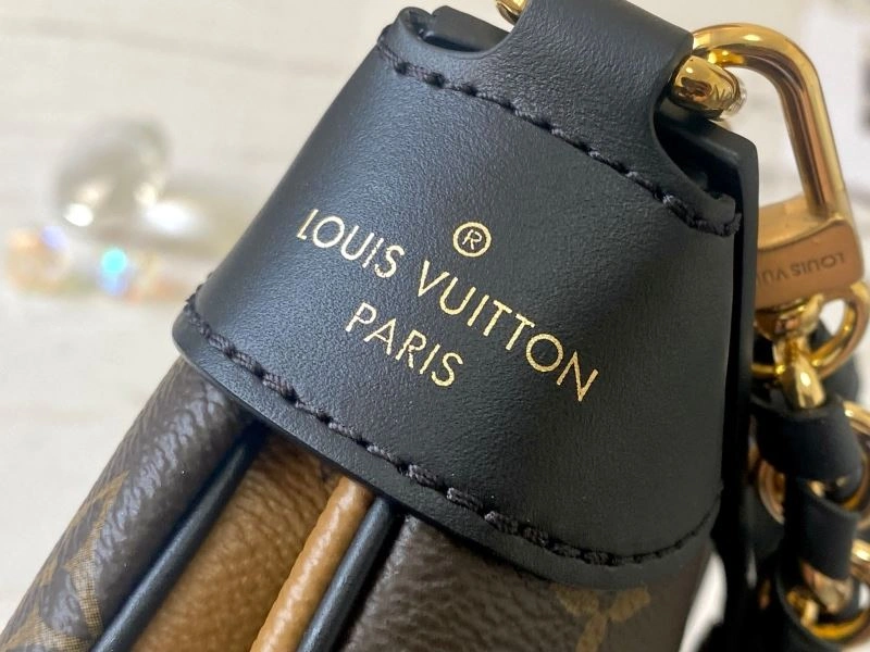 Cut-rate Louis Vuitton Hobo Bags