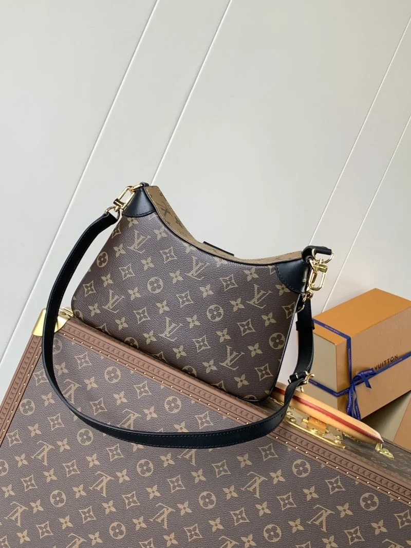 Bargain Louis Vuitton Hobo Bags