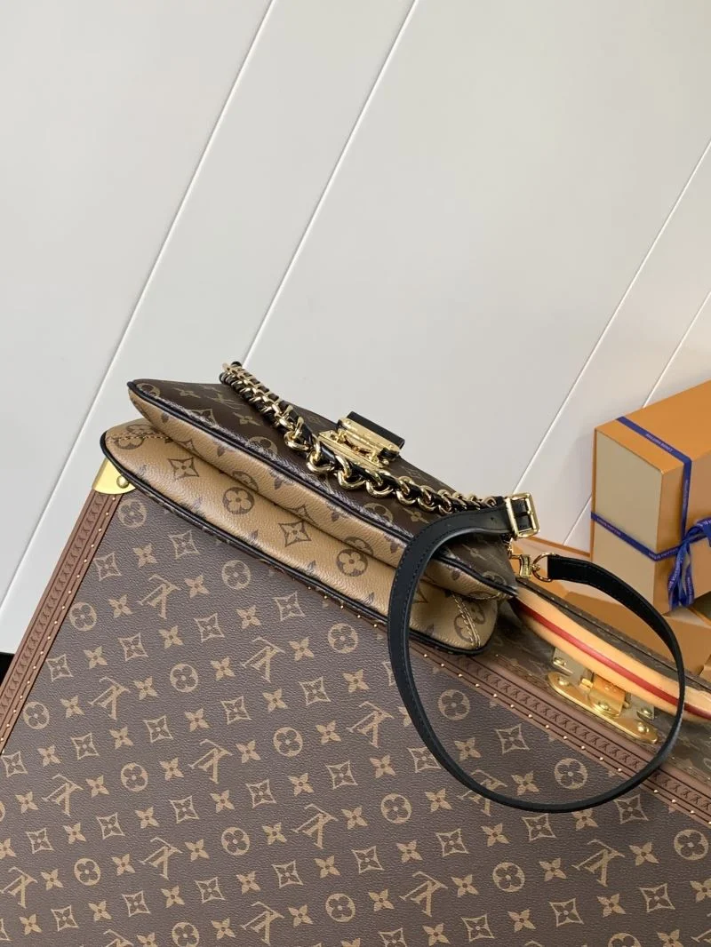 Bargain Louis Vuitton Hobo Bags