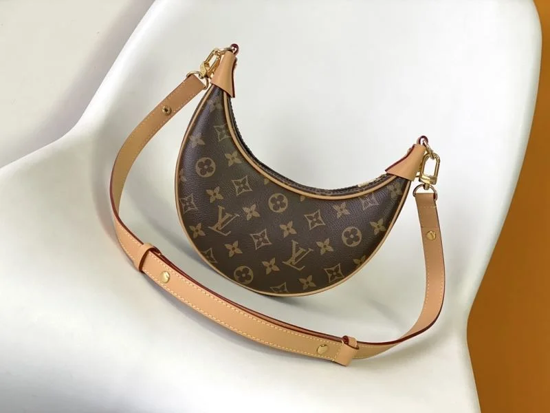 Accurate model Louis Vuitton Hobo Bags