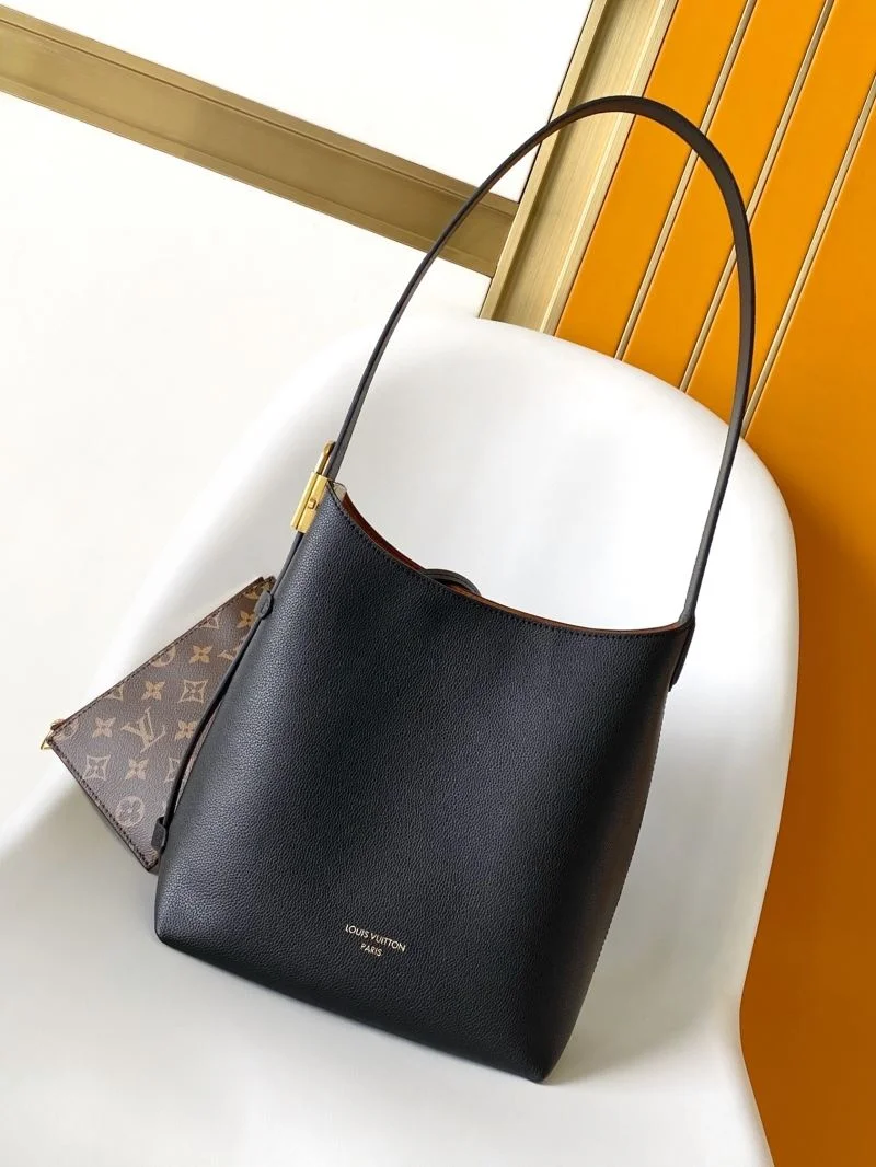 Louis Vuitton Hobo Bags
