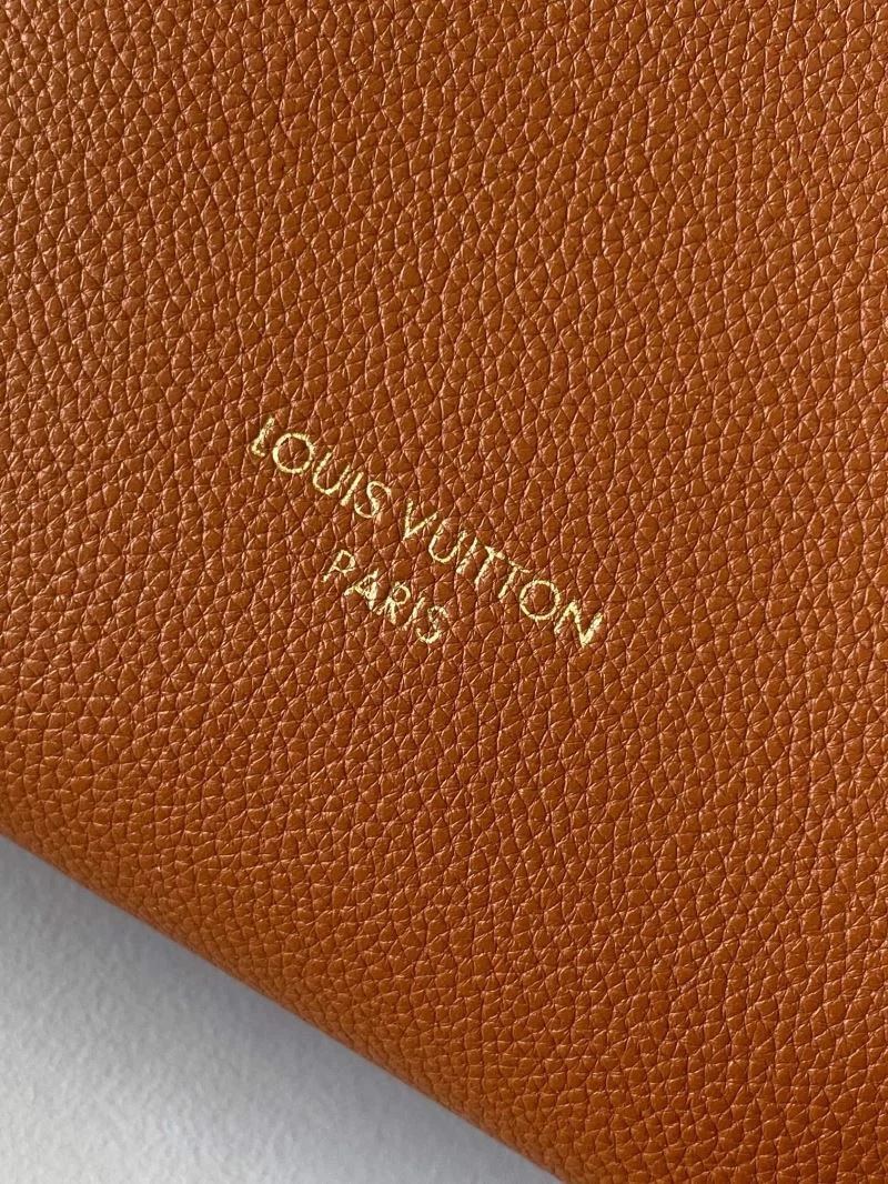 Low-cost Louis Vuitton Hobo Bags