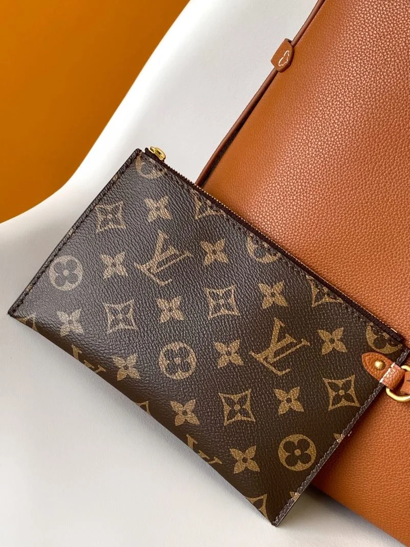 Low-cost Louis Vuitton Hobo Bags