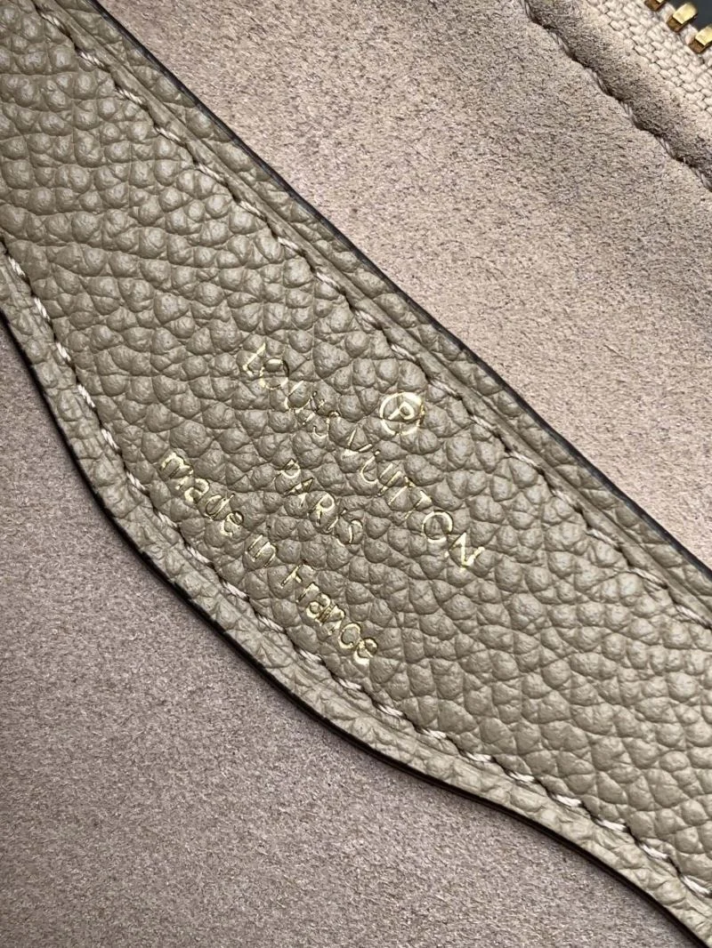 Reasonably priced Louis Vuitton Hobo Bags