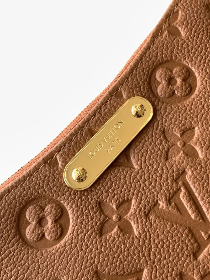 Top match Louis Vuitton Hobo Bags