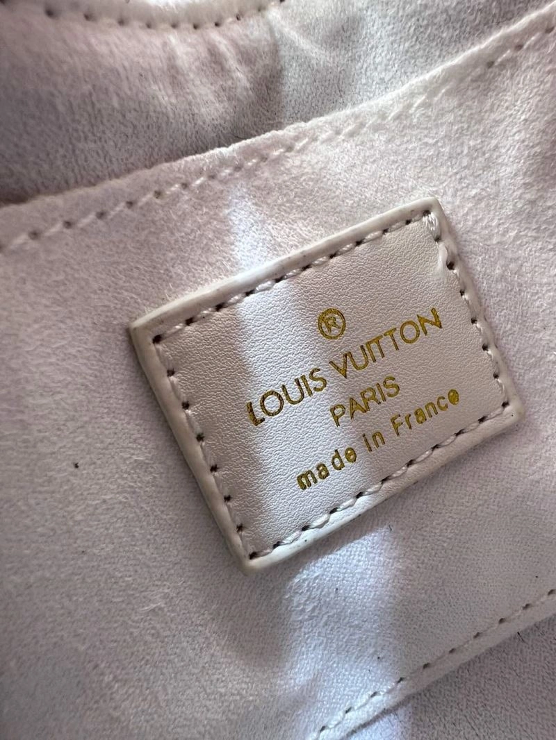 Value-priced Louis Vuitton Hobo Bags
