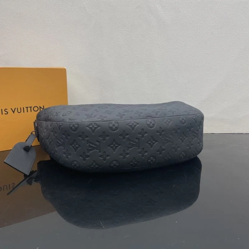 Accurate model Louis Vuitton Hobo Bags