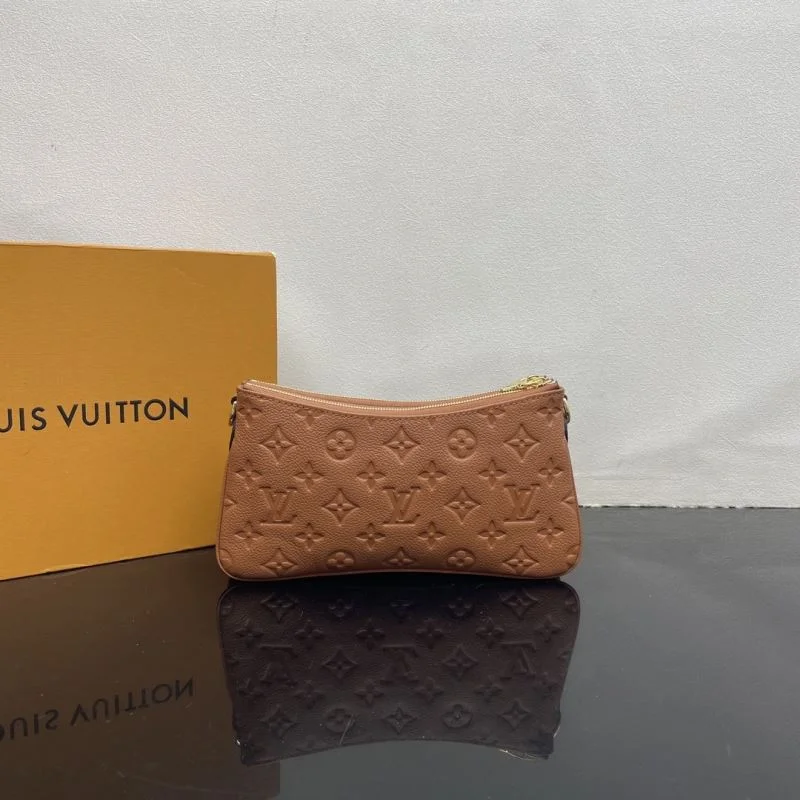 Accurate model Louis Vuitton Hobo Bags