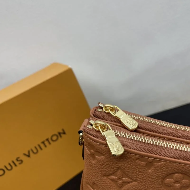 Accurate model Louis Vuitton Hobo Bags