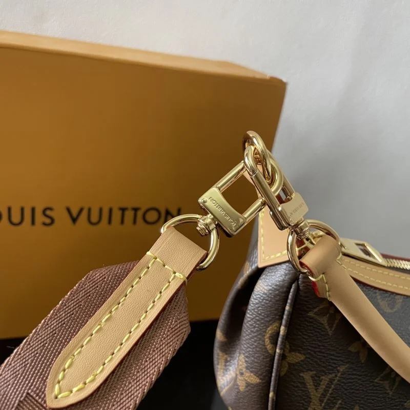 Top match Louis Vuitton Hobo Bags