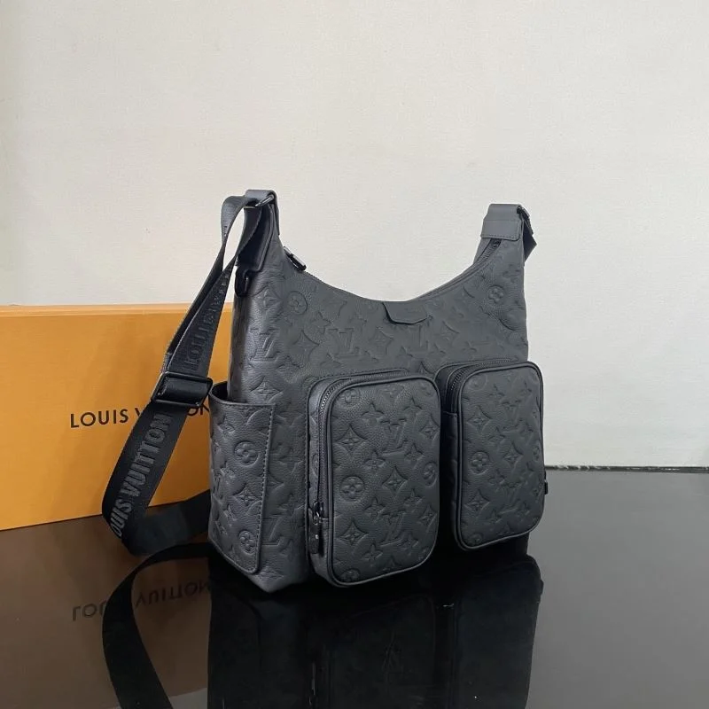 Top match Louis Vuitton Hobo Bags