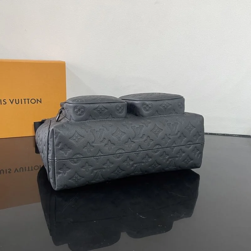 Top match Louis Vuitton Hobo Bags