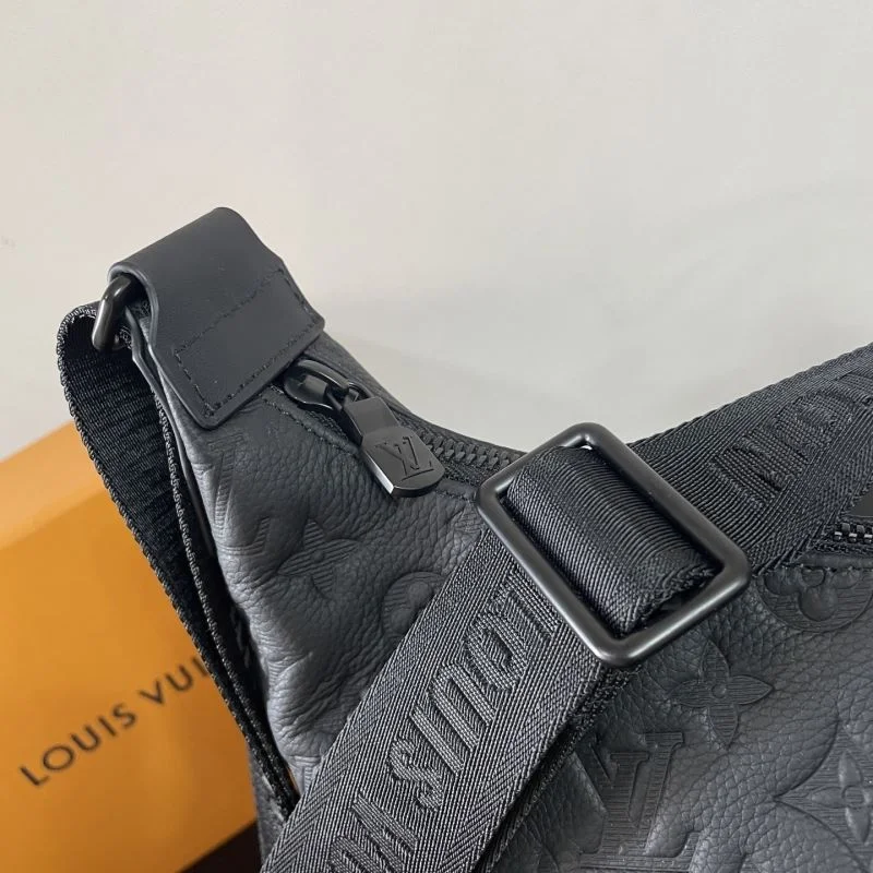 Top match Louis Vuitton Hobo Bags