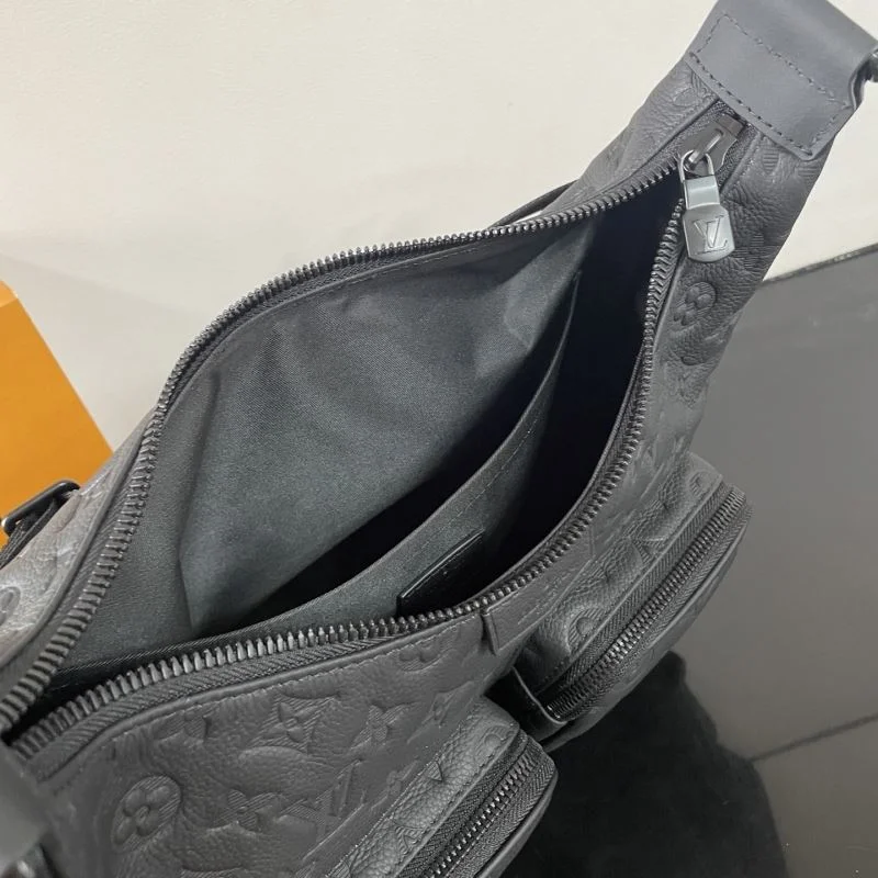 Top match Louis Vuitton Hobo Bags