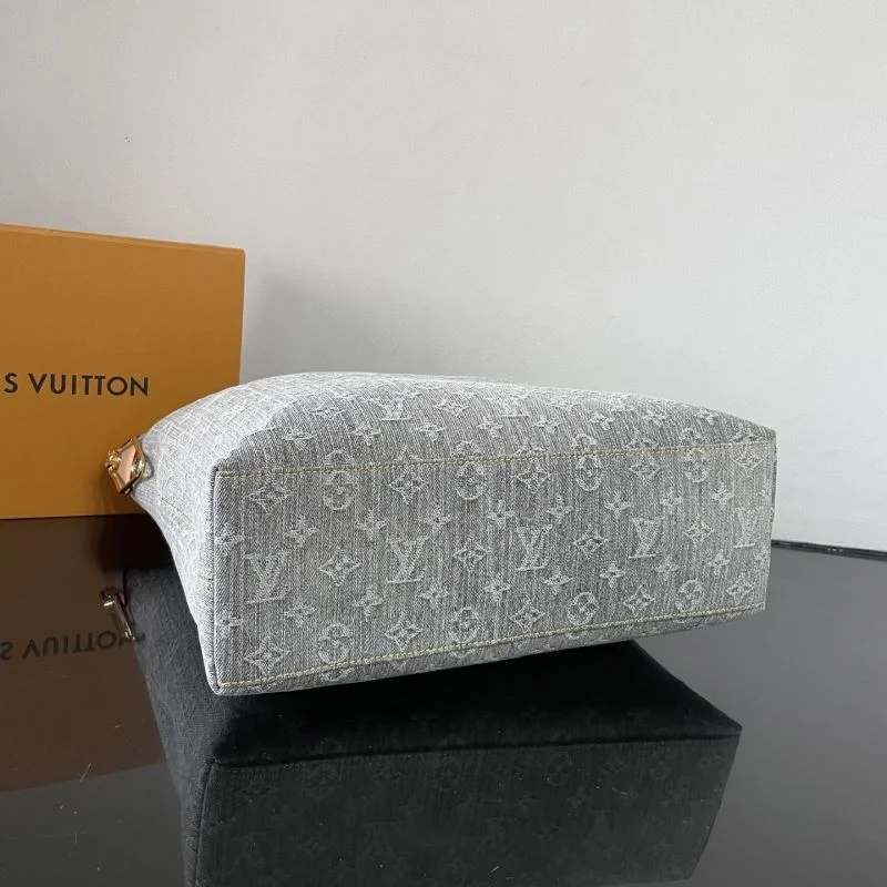 Mirror quality Louis Vuitton Hobo Bags