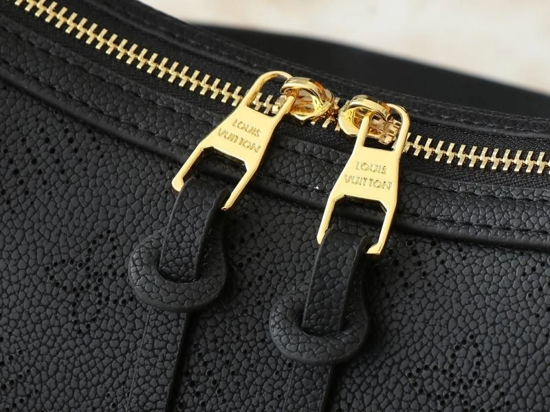 High fidelity Louis Vuitton Hobo Bags