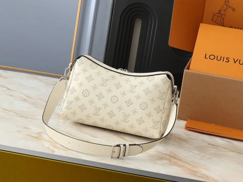 Official Louis Vuitton Hobo Bags