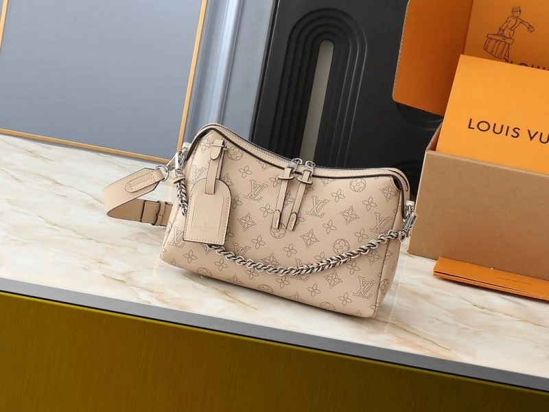 Louis Vuitton Hobo Bags
