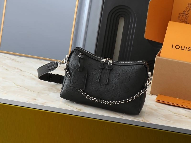 Louis Vuitton Hobo Bags