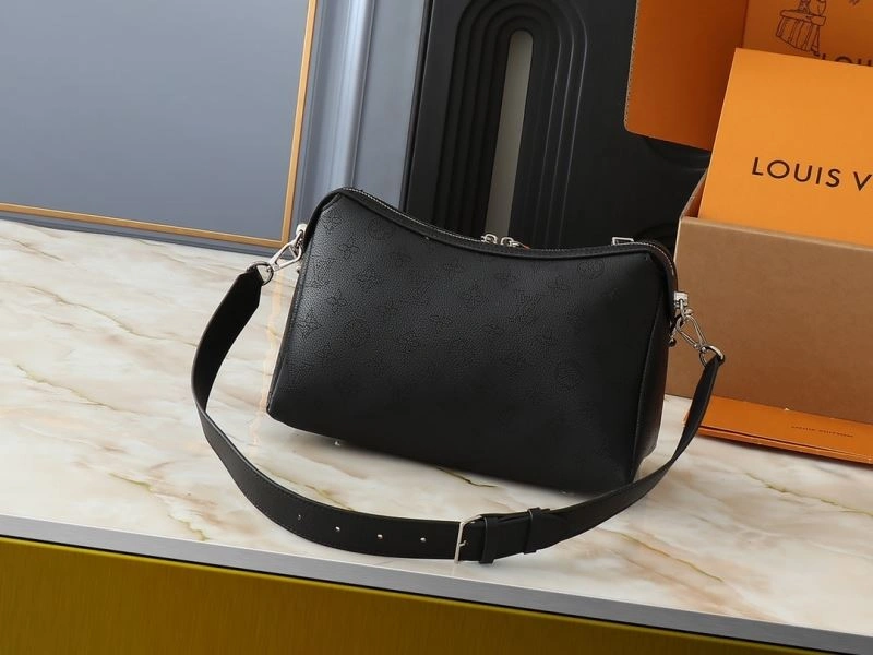 Exact replica Louis Vuitton Hobo Bags