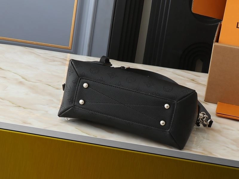 Exact replica Louis Vuitton Hobo Bags