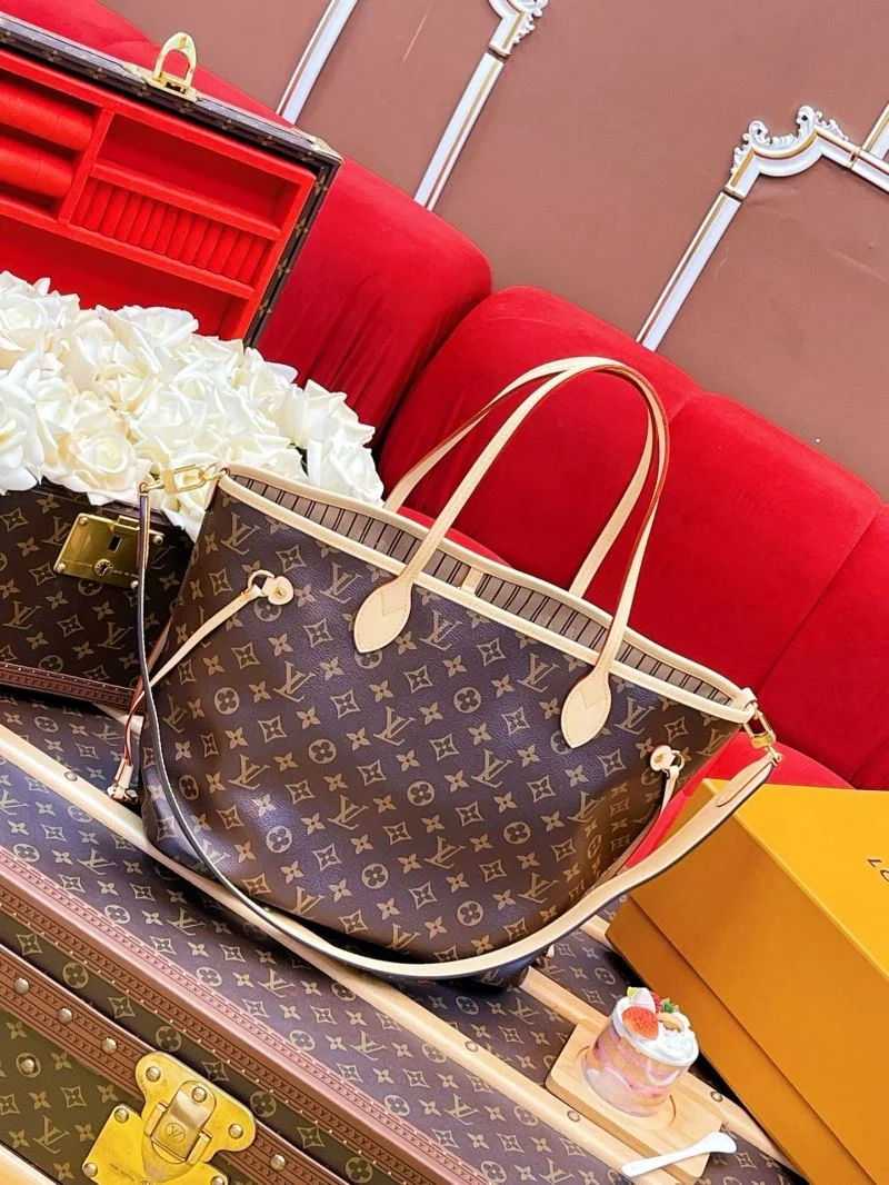 Precise copy Louis Vuitton Hobo Bags