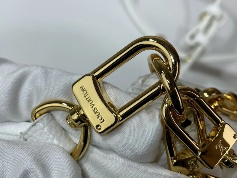 Accurate model Louis Vuitton Hobo Bags
