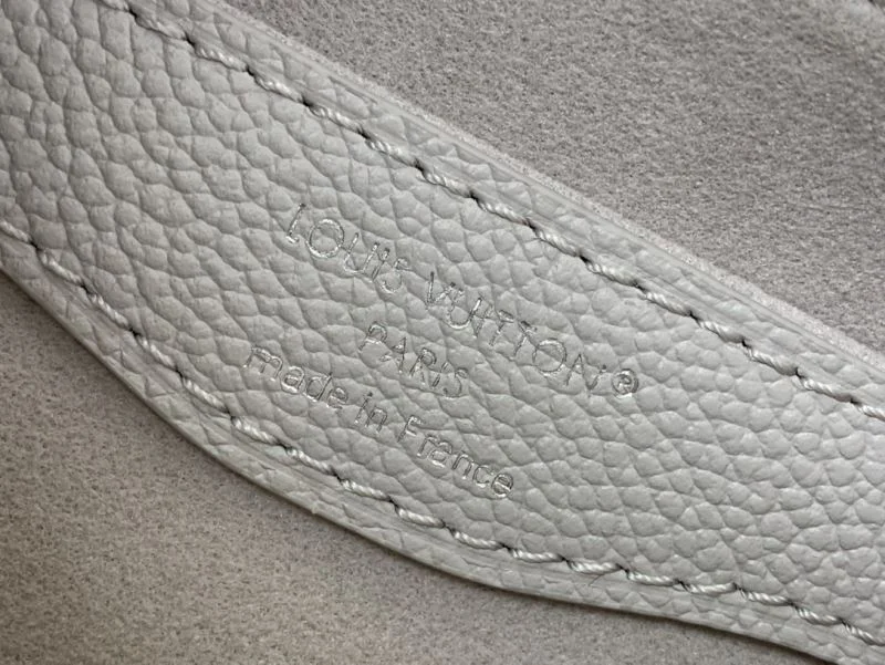 High accuracy Louis Vuitton Hobo Bags