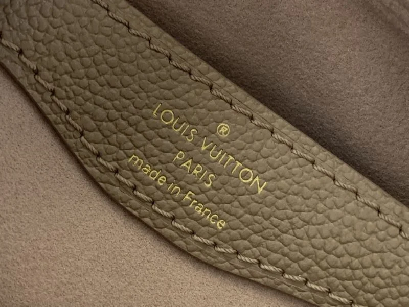 Exact replica Louis Vuitton Hobo Bags