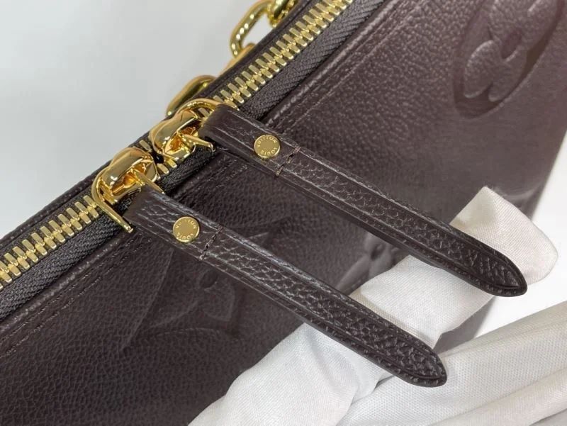 Mirror quality Louis Vuitton Hobo Bags
