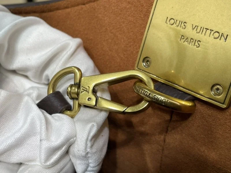 Perfect replica Louis Vuitton Hobo Bags