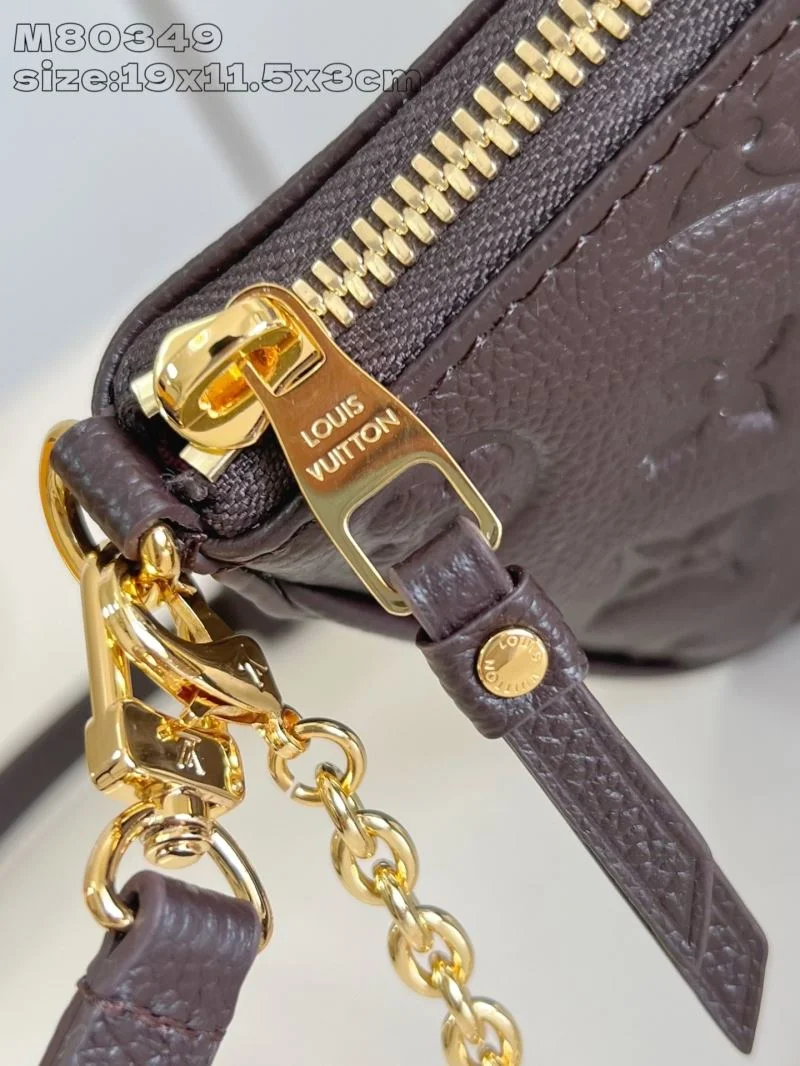 Bargain Louis Vuitton Hobo Bags