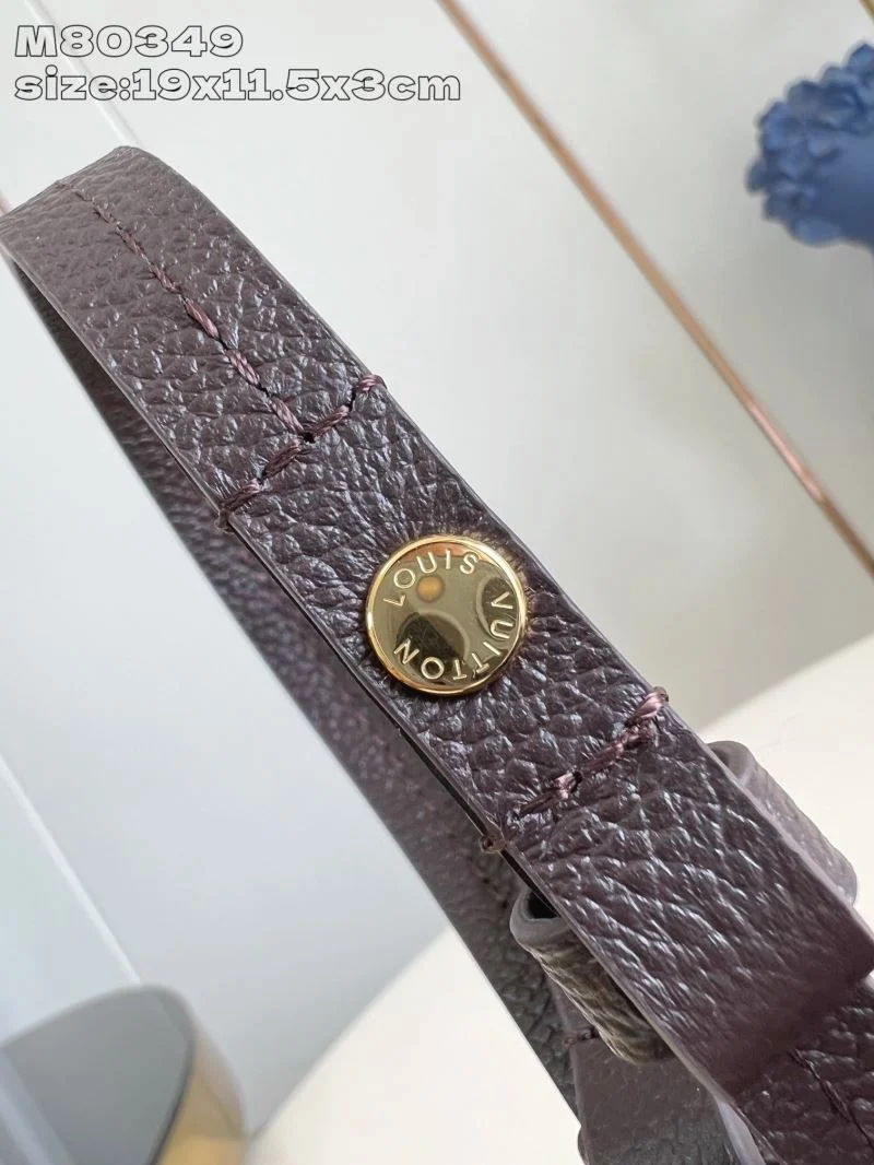 Bargain Louis Vuitton Hobo Bags