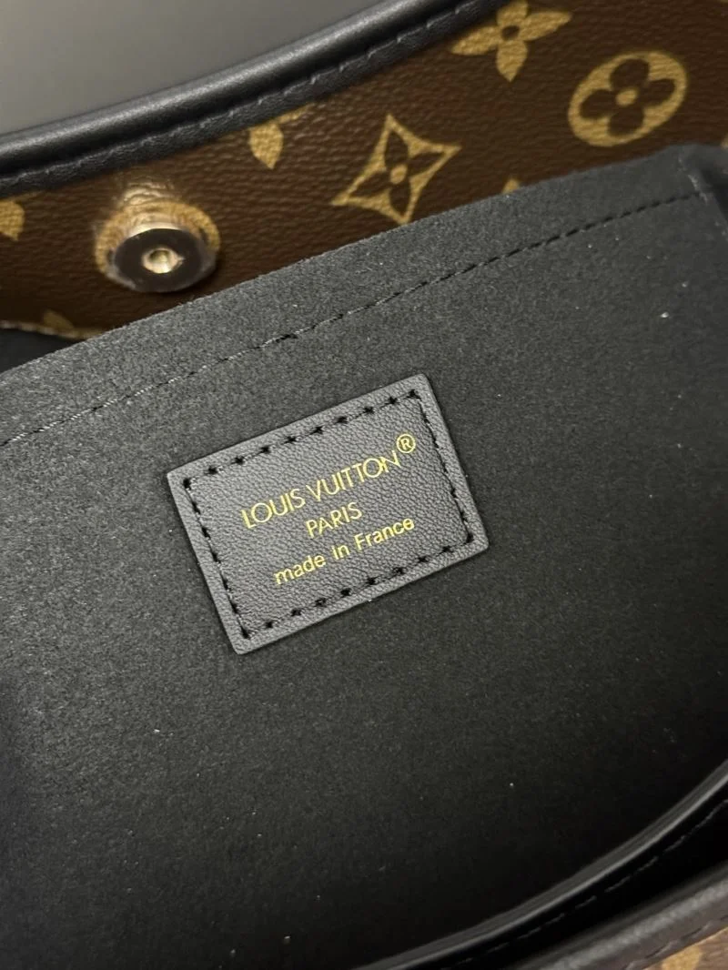 Official Louis Vuitton Hobo Bags
