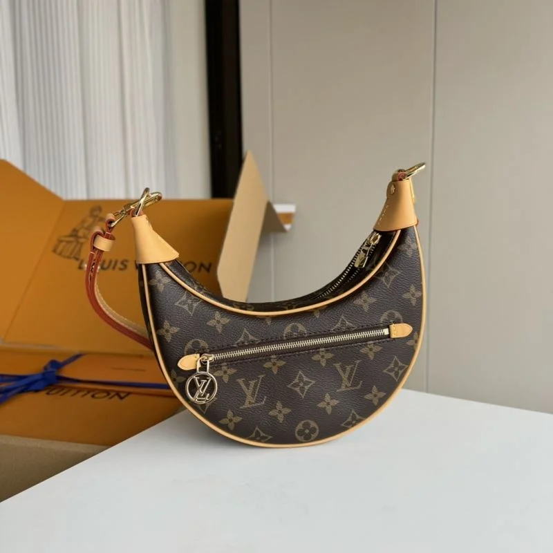 Louis Vuitton Hobo Bags