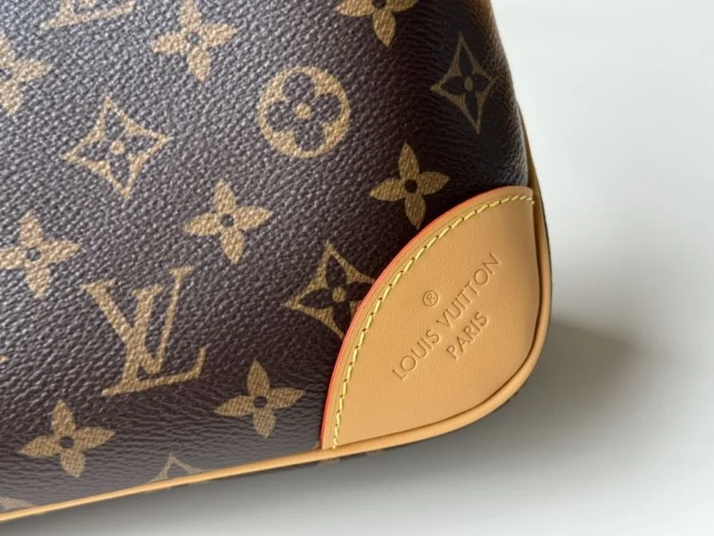 Affordable Louis Vuitton Hobo Bags