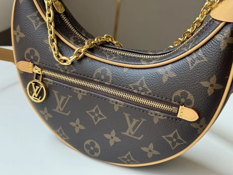 Exact replica Louis Vuitton Hobo Bags