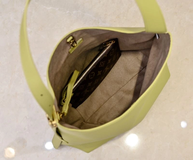Precise copy Louis Vuitton Hobo Bags