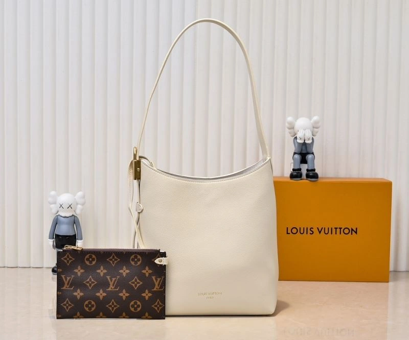 Louis Vuitton Hobo Bags