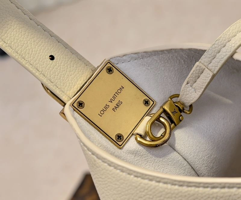 High accuracy Louis Vuitton Hobo Bags