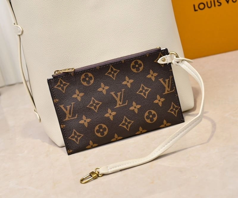 High accuracy Louis Vuitton Hobo Bags