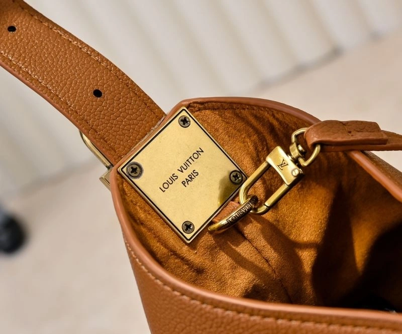 Low-cost Louis Vuitton Hobo Bags