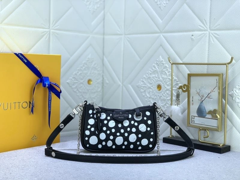 Louis Vuitton Hobo Bags