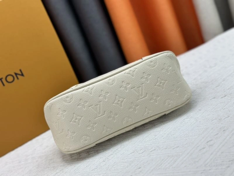 Bargain Louis Vuitton Hobo Bags