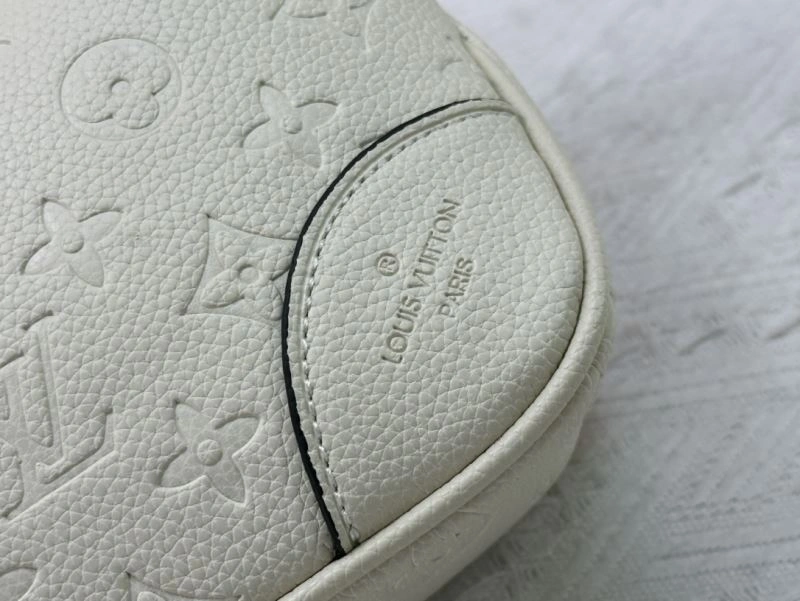 Bargain Louis Vuitton Hobo Bags