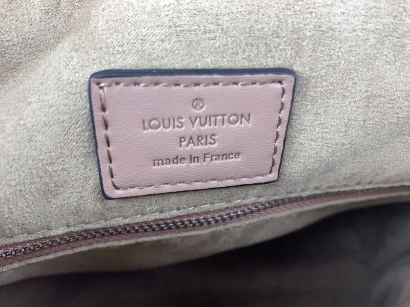 Exact replica Louis Vuitton Hobo Bags